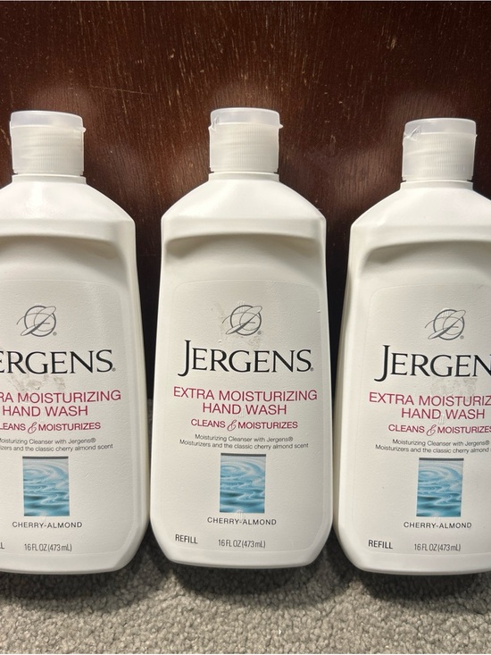 Jergens | Bath & Body | X3 Jergens Extra Moisturizing Hand Wash Cherry ...